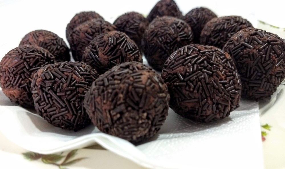 Trufas de chocolate – COMMEMEMUCHO